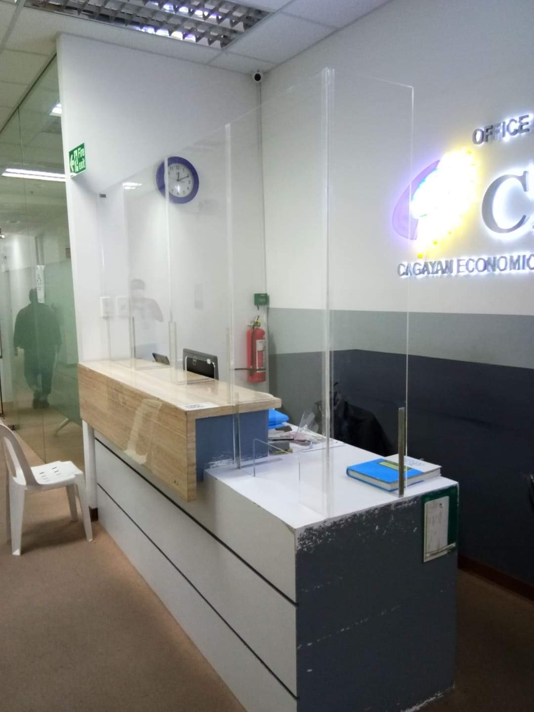 Acrylic Shields Advantages for your Business - Lnd Signs and Ads